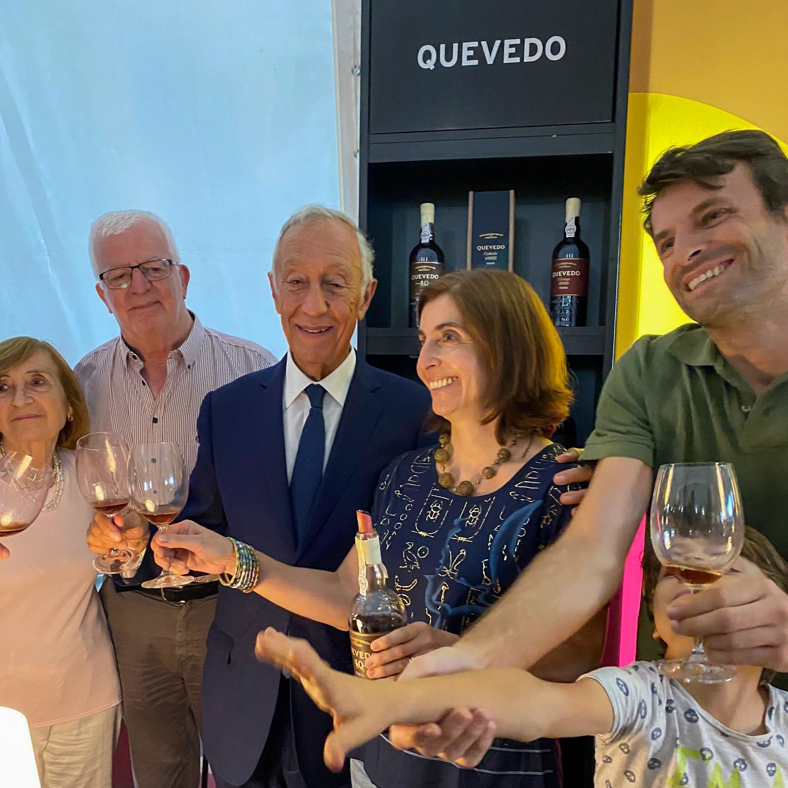 QUEVEDO Porto Tawny 40 Anos vence como o Melhor Vinho do Porto na ...